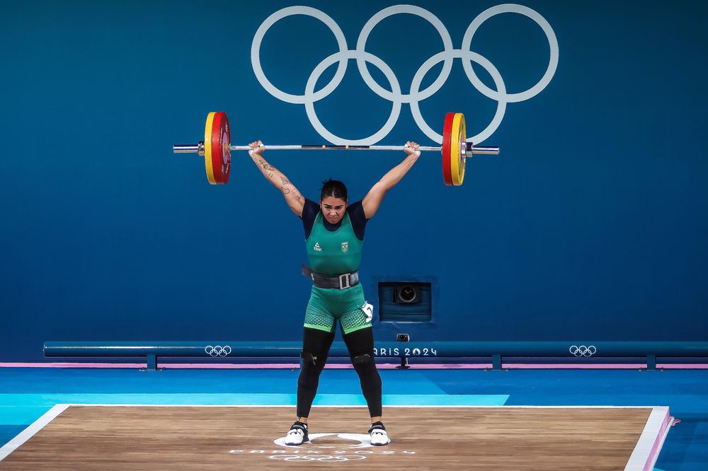 Amanda Schott perde 16kg, levanta 229kg e chega na 8ª posição no ...